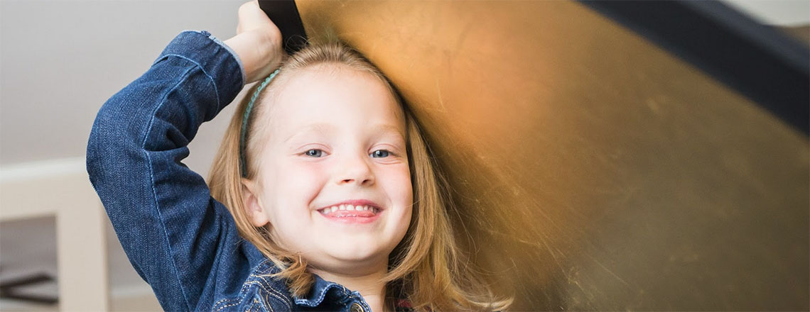 Creative Ways To Use A Reflector With Kids | Perfect Image Camera